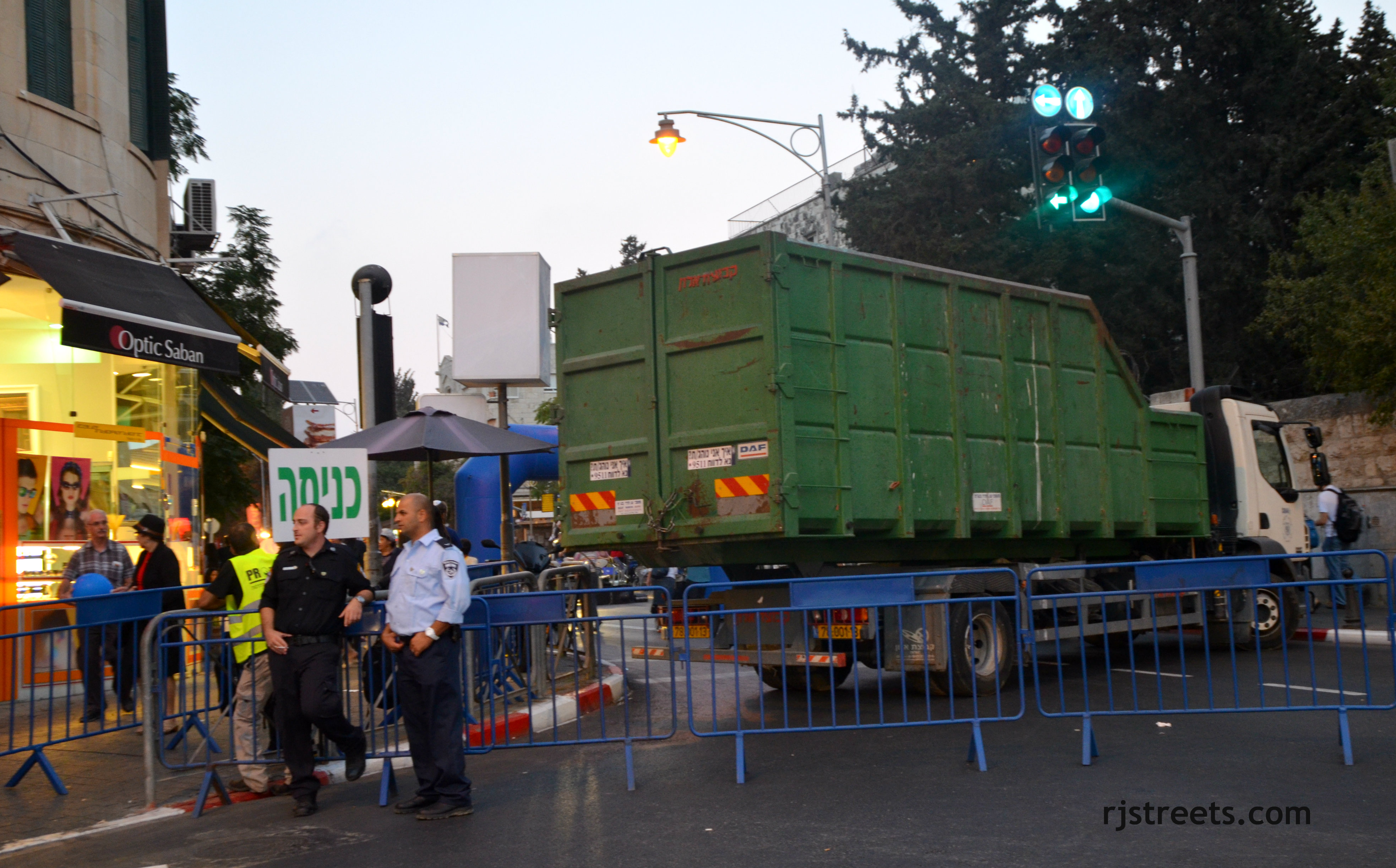 Did You Hear about Jerusalem’s Emek Refaim Street? – The Real Jerusalem ...