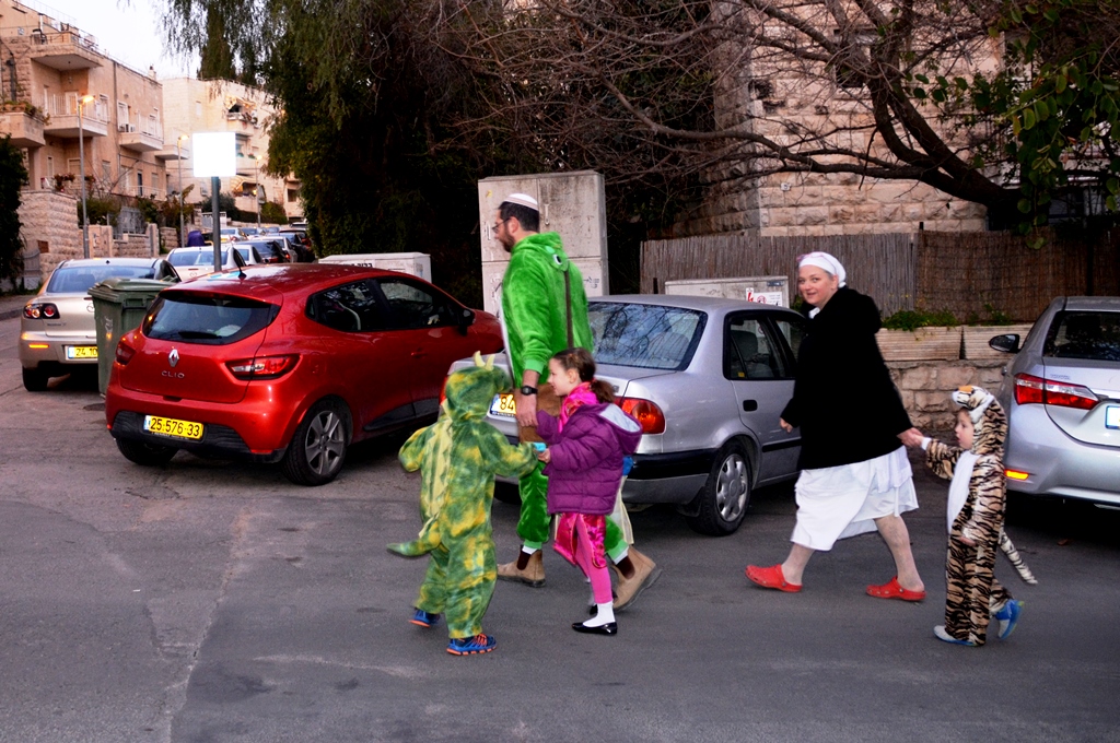Purim Colors in Jerusalem – The Real Jerusalem Streets