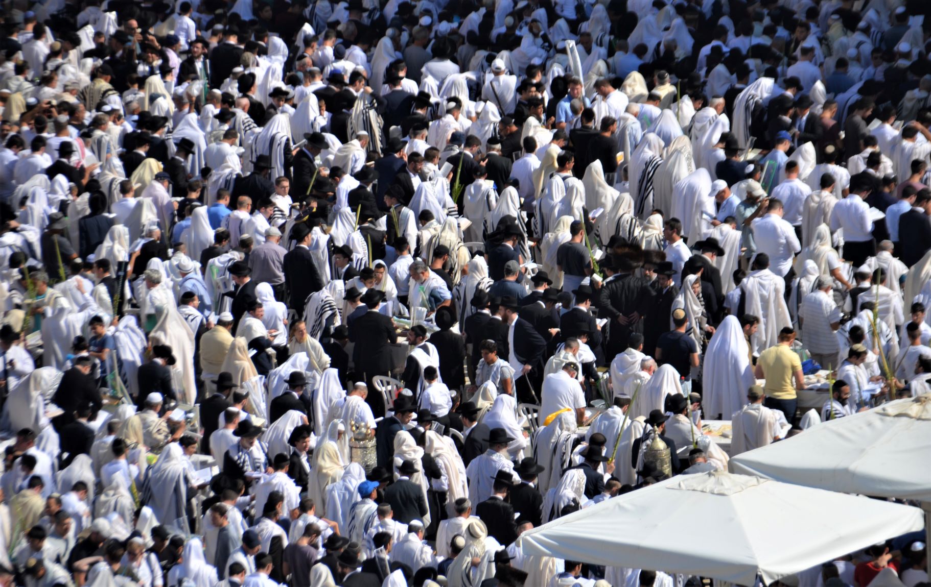 Jerusalem Colors and Crowds of Sukkot – The Real Jerusalem Streets