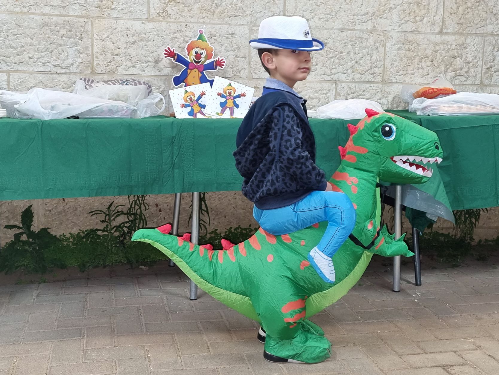 Purim costumes – The Real Jerusalem Streets